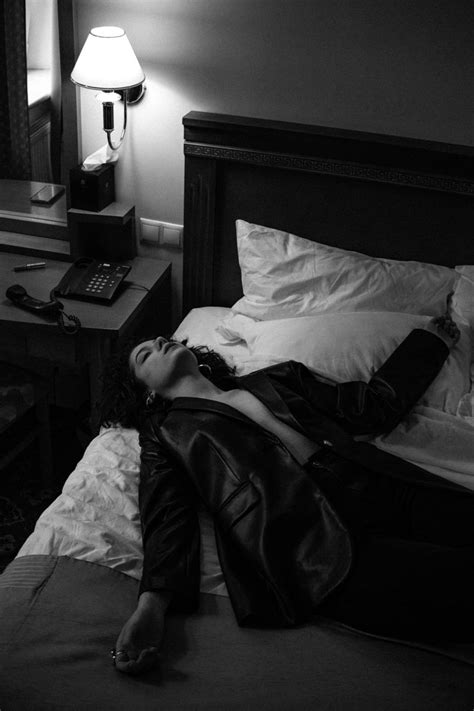 Девушка в отеле отель