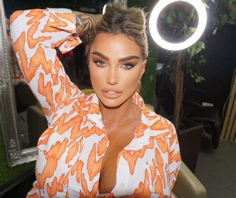 Bimini Proves Theyre Katie Prices Biggest Fan By Wearing Face On