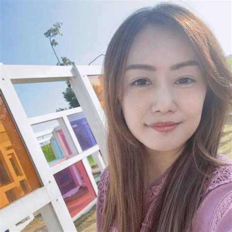 靜靜 Jingwen6674 • Threads Say More