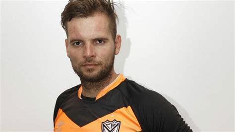 Video Assmann Produces Cinematic One Handed Save For Velez Sporting News