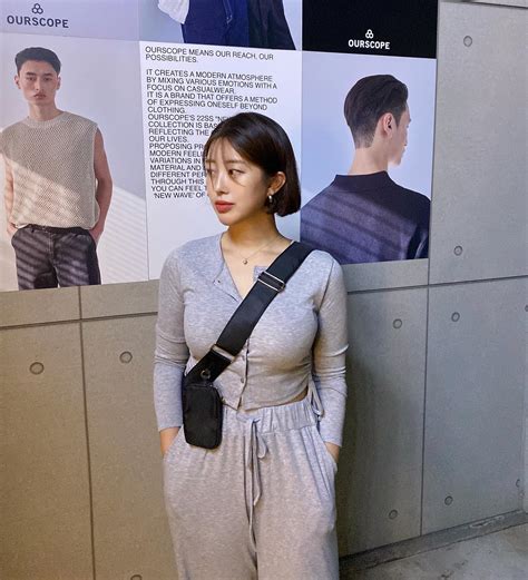 Orrot 올해 마지막 머리 긴 사진🍁 바로 다음날 머리 자름💇🏻‍♀️ 이젠 너무 추워져버렸구나 가을이있었는데