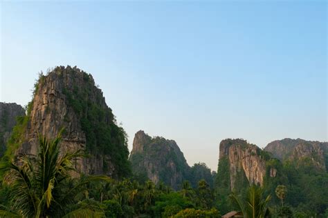 Readme Me เที่ยวเนินมะปราง Unseen พิษณุโลก ชมค้างคาวนับล้านตัว