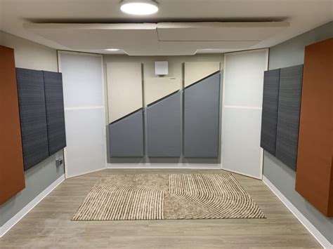 Addressing Flutter Echo In Tracking Room With Short Ceilings Racoustics