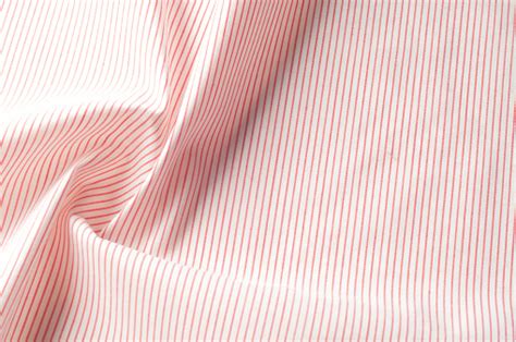 질감 배경 패턴입니다 천 면입니다 빨간 줄무늬에 백색입니다 추상 원활한 형상 가로 스트라이프 패턴 빨간색과 흰색 줄무늬가 거친에 대한 스톡 사진 및 기타 이미지 Istock