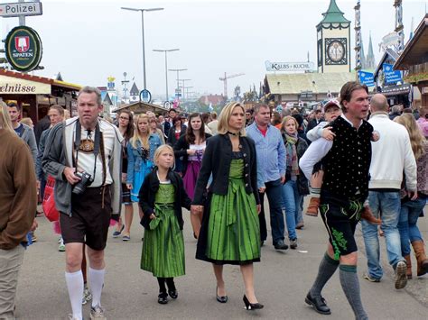 무료 이미지 보행자 사람들 거리 군중 여행 유럽 맥주 제전 독일 바이에른 데모 뮌헨 옥토버 페스트 여자 선원 4000x3000