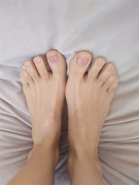 Anna Feet Crush Vore Love 😘