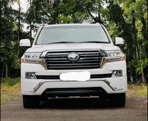 Used Toyota Land Cruiser Lc200 Vx 2014 Model Pid 1421678141 Premium
