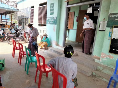 နတ်မောက်မြို့နယ် မြန်မာ့စီးပွားရေးဘဏ်မှ ပင်စင်ထုတ်ယူရာ၌ လူစုလူဝေး မဖြစ်ပေါ် စေရေးအတွက် ပင်စင