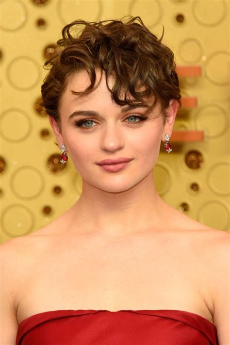 29 Cute And Flattering Curly Pixie Cut Ideas
