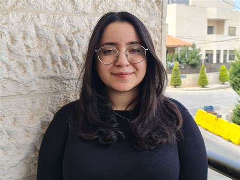 Amid War And Determination From Beirut To Oxford Aubs Sara Amro