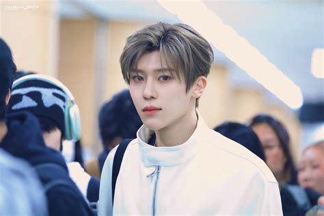 더쿠 내일 슴콘에서 데뷔하러 일본으로 출국한 엔시티 위시