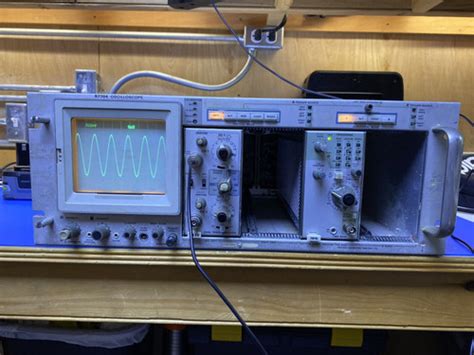 Tektronix R7704 150mhz Mainframe With No Modules Industrial Lynx