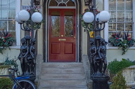 케임브리지의 입구 호스텔 빅토리아 시대의 가로등 기둥 복고풍 빈티지 스타일의 요소 보기 0명에 대한 스톡 사진 및 기타 이미지