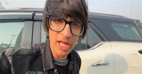 Uttarakhand यूट्यूबर सौरभ जोशी के बड़बोलेपन पर जमकर बवाल पुतला जलाया