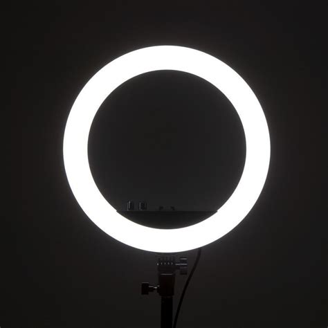 Pin by Niño Bringino on panget | Ring light photography, Light, Light ring