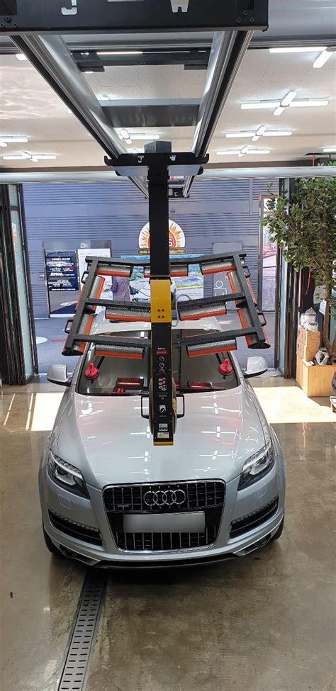 아우디 Q7 앞유리교체 후기 운전중 차앞유리금 깨진 돌빵으로 인해 Audi A6 전면유리교환비용 및 비품유리 차유리용접 후진자동비상등 깜빡이 후깜 정보설치 리뷰