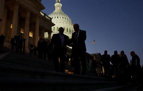 В Конгрессе США призвали Киев отменить запрет на усыновление американцами детей с Украины