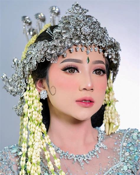 Elegant Wedding Makeup Looks