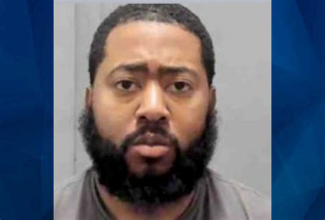 ‘i Dont Want To Believe It Mother Of Robert Bee Jr Speaks Out After