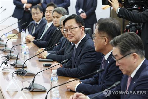 인사말 하는 유홍림 서울대 총장 연합뉴스