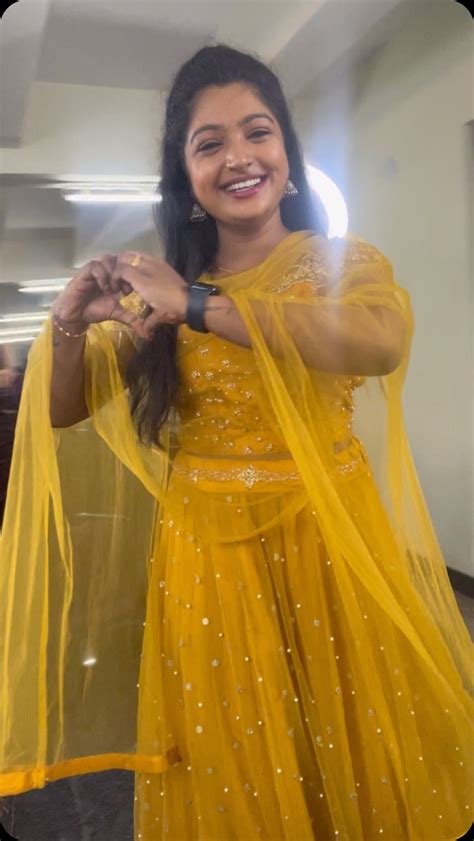 Me Anchor Swapna Chowdhary Anchorswapnaofficial • Instagram Photos