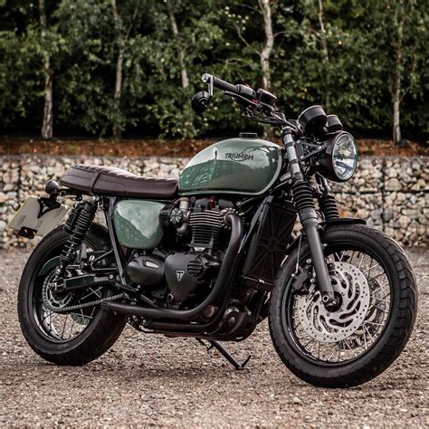 Triumph Bonneville T120 Black Custom Apex 66