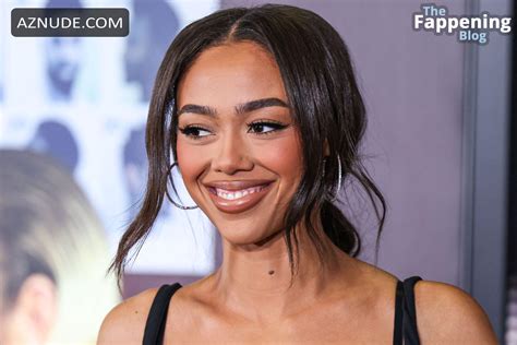 Bella Harris Sexy Flashes Her Hot Boobs Wearing A Stunning Dress At The