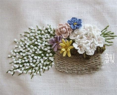 리넨실로 수놓은 꽃바구니 ⓒ소금빛 염경숙 소금빛자수 안개꽃자수 수국자수 입체자수 ㅡ 2018 가을 9~12월