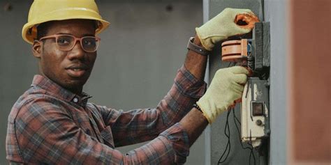 How Do Portable Generators Regulate Voltage Voltage Mastery