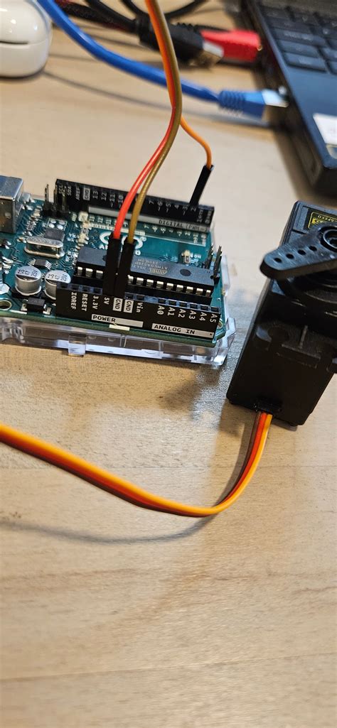 Alimentation Dun Servomoteur à Laide Dune Batterie Français Arduino Forum