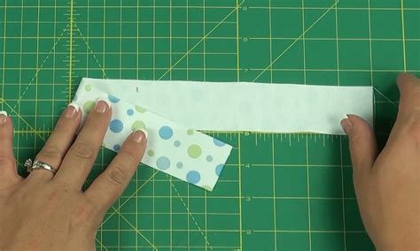 How To Make A Two Loop Bow CRAFT