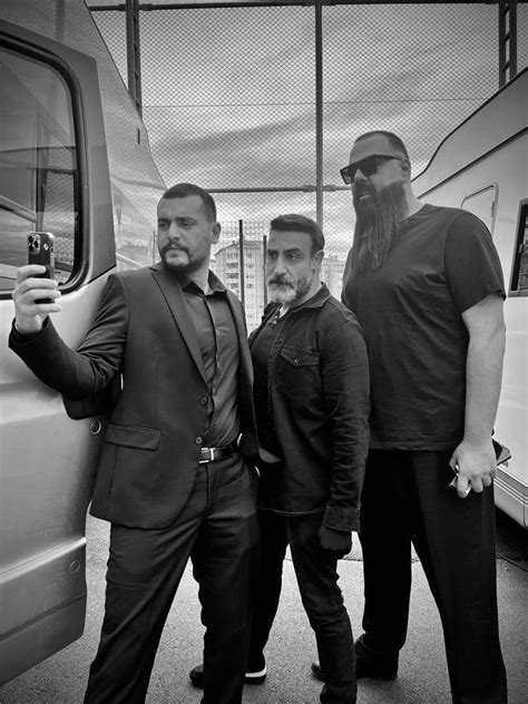 كل سنة وانت بالف خير يا شريك