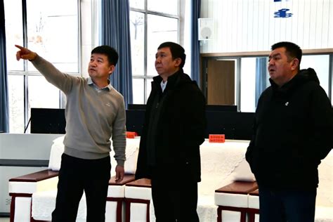 阿拉善盟行政公署 工作动态 李中增在巴彦浩特镇调研城镇建设工作