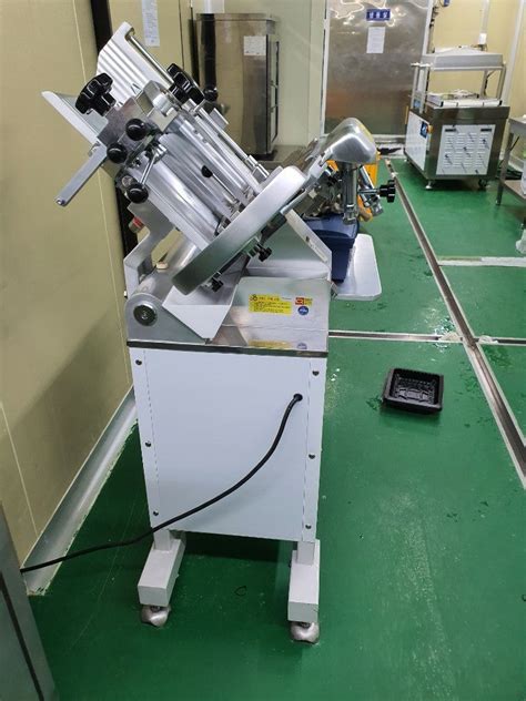 경기도 하남시에 위치한 육가공공장에 반자동용기포장기복식진공포장기후지냉동육절기 육가공기계 납품하고 온 사연입니다~ 네이버 블로그