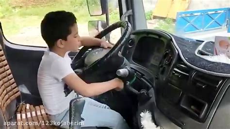 رانندگی پسر بچه 5 ساله