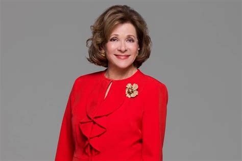 Lucille Bluth Arrested Development Wiki Fandom Powered By Wikia