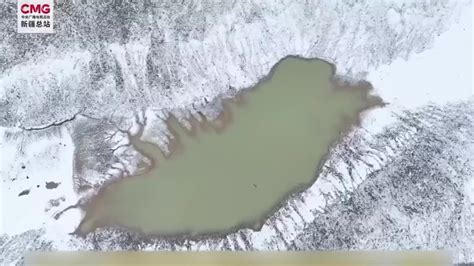 新疆阿勒泰喀纳斯景区迎来秋天第一场雪 凤凰网视频 凤凰网