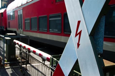 Efficient Third Rail Solutions Rail Engineering Company
