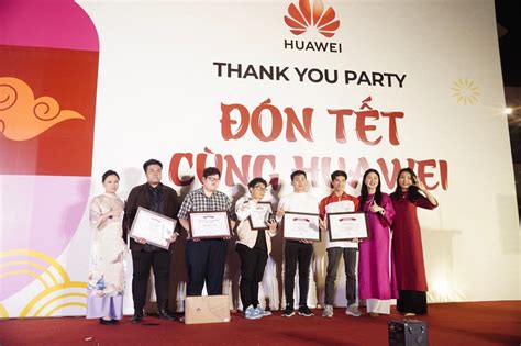 Huawei Honors Vietnamese Students At Ict Competition The Saigon Times