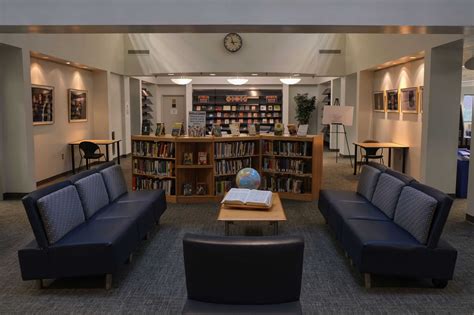 Eckles Librarys Reduced Hours Draw Criticism From Freshmen The Gw Hatchet