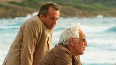 Блистательно ярко Восхитительная Корсика и смышленые французские детективы Частный клуб