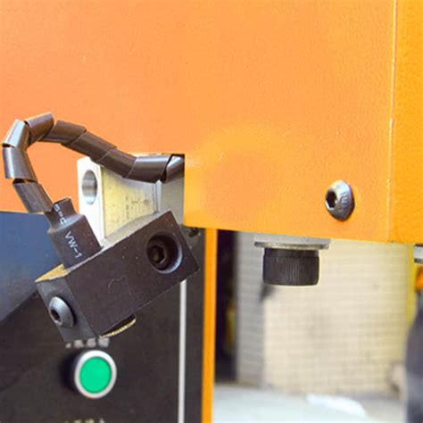 Pneumatic Clinching Machine Ruiguang Machinery Leading Hydraulic Punching Machine Manufacturer