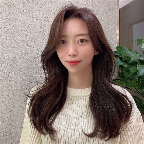 신논현미용실 모어온 신슬기 하이레이어드컷 헤어컨설팅 세미허쉬컷 뿌리펌 헬시시나몬 엘리자벳펌 조화는 말해뭐해요🙊🤎 스킨브라운 웜브라운 밀크브라운 자신에게