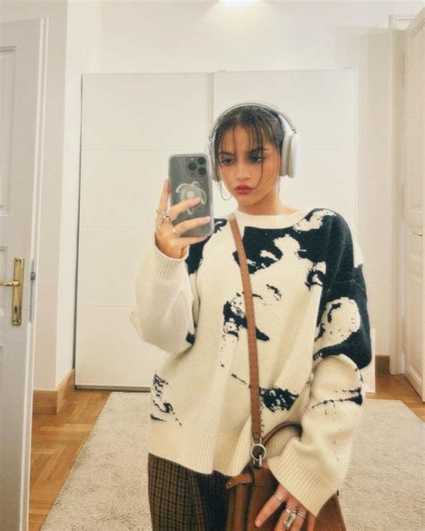 Isabela Moner Hot Instagram Model Biography Height Net Worth