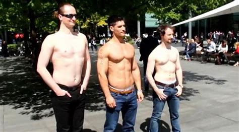 Tiga Pria Telanjang Hebohkan Pejalan Kaki Di Jalanan Health Liputan Com