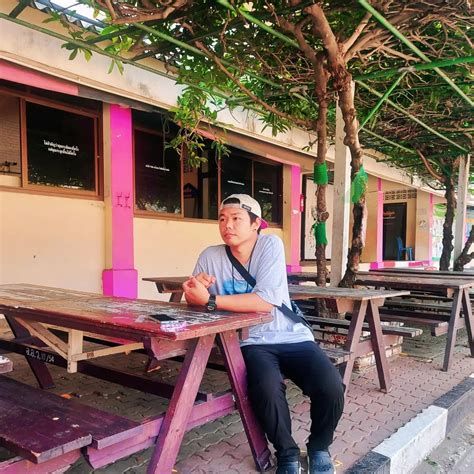 หรั่ง ภาพรวม ชายฉกรรจ์ เมื่อวันงานบวช บิลลี่ อินทร 32 ที่หล่มสัก เพชรบูรณ์ พ ศ 2541 คศ 1998