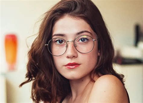 เปลี่ยนรูปเป็นการ์ตูน แปลงรูปของคุณให้เป็นการ์ตูนฟรีออนไลน์ Fotor