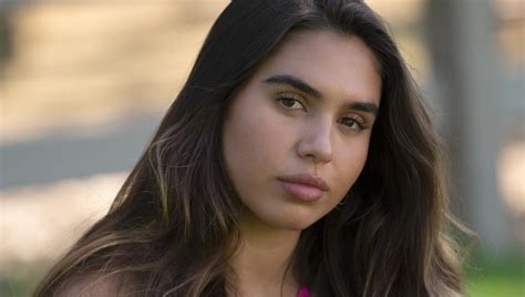 4 Natural Light Portrait Setups Using Only A Reflector Sysyphoto
