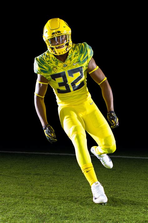 Oregon Ducks Yellow Uniforms