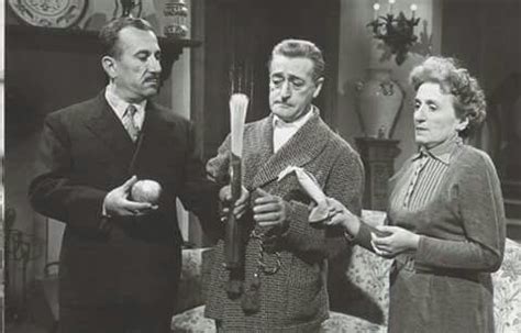 Peppino De Filippo Totò E Titina De Filippo Una Scena Del Film I